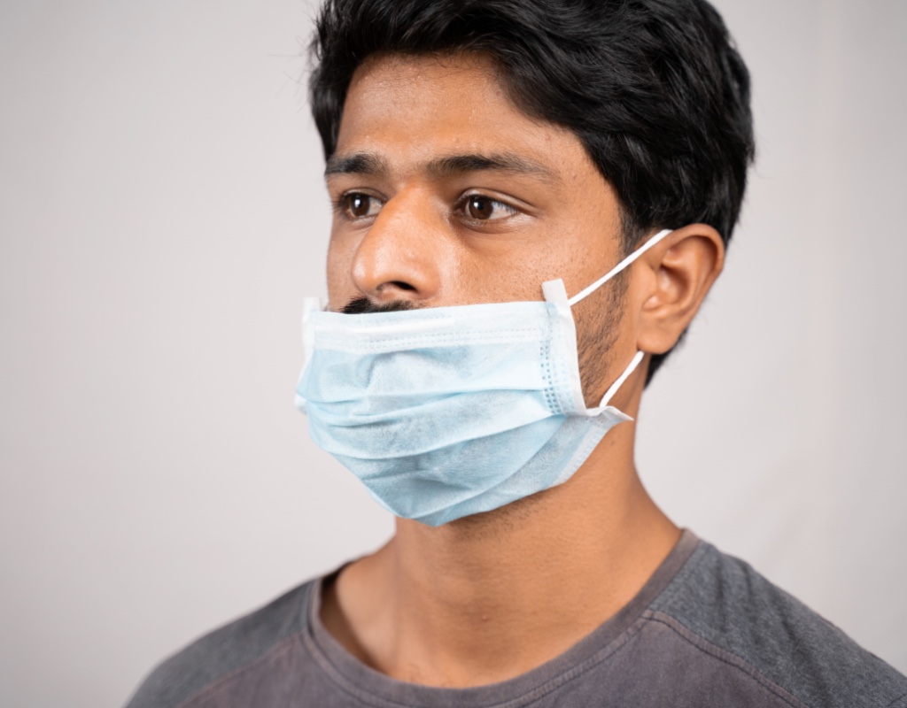 5 Most Common Wrong Ways For People To Wear Face Mask