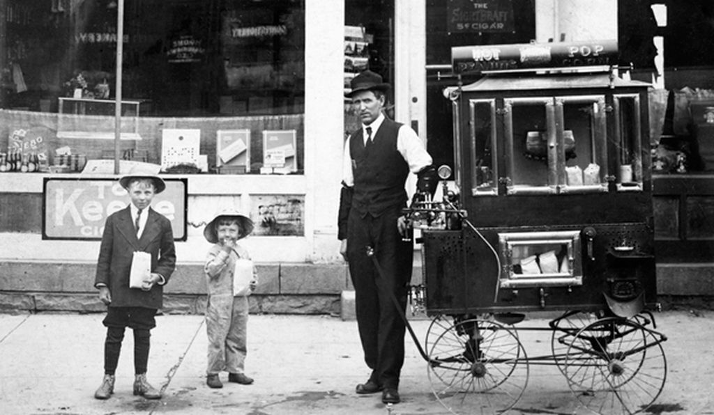 The Story of How Popcorn Became The Main Snack of Movie Theater